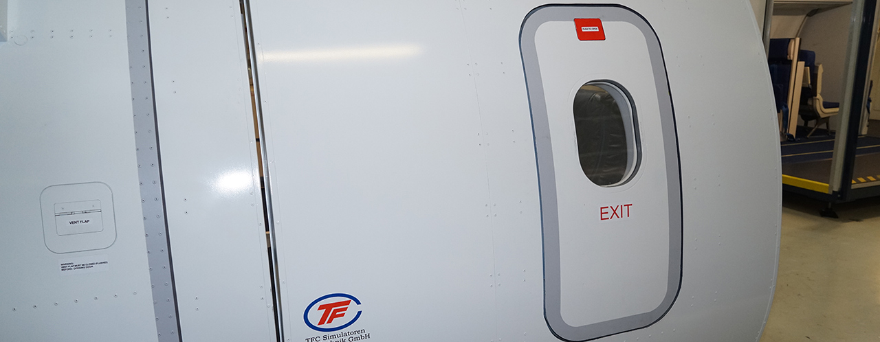 DT Embraer E190 OWE_ZRH - lufthansa-aviation-training.com