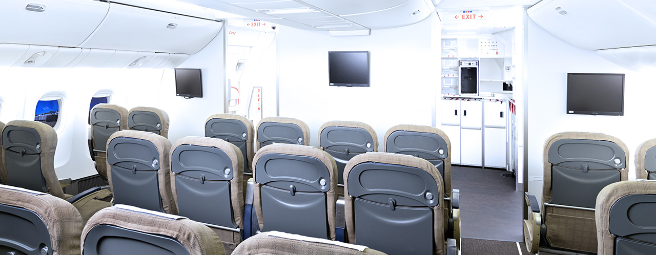 CEET Boeing 777_ZRH - lufthansa-aviation-training.com